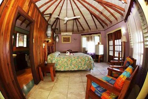 Quarto Standard, vista para o oceano | Roupa de alta qualidade, cofre no quarto, secretária 