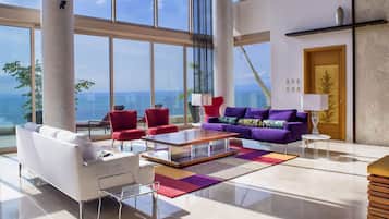 The Grand Penthouse | Parte interna