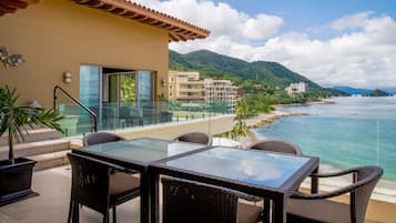 Oceanfront Penthouse | Terraço/pátio