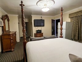 Quarto solteiro básico | Individualmente decorados, individualmente mobiliados, escrivaninha