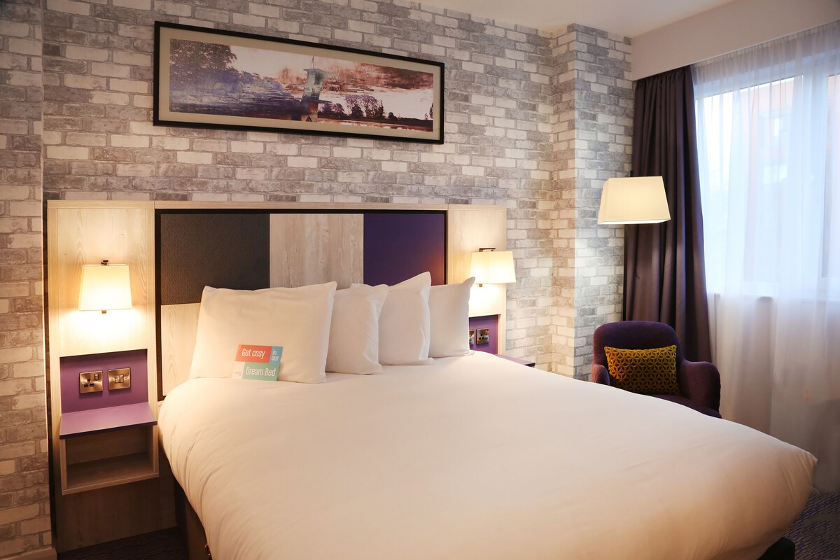 Leonardo Hotel Swindon - Formerly Jurys Inn Reviews, Deals & Photos ...