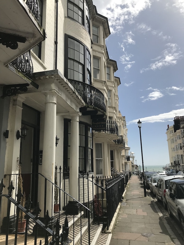 Kempfield House Hotel - Kemptown