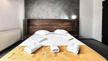 Quarto casal ou duplo | Frigobar, cofres nos quartos, escrivaninha, quartos à prova de som