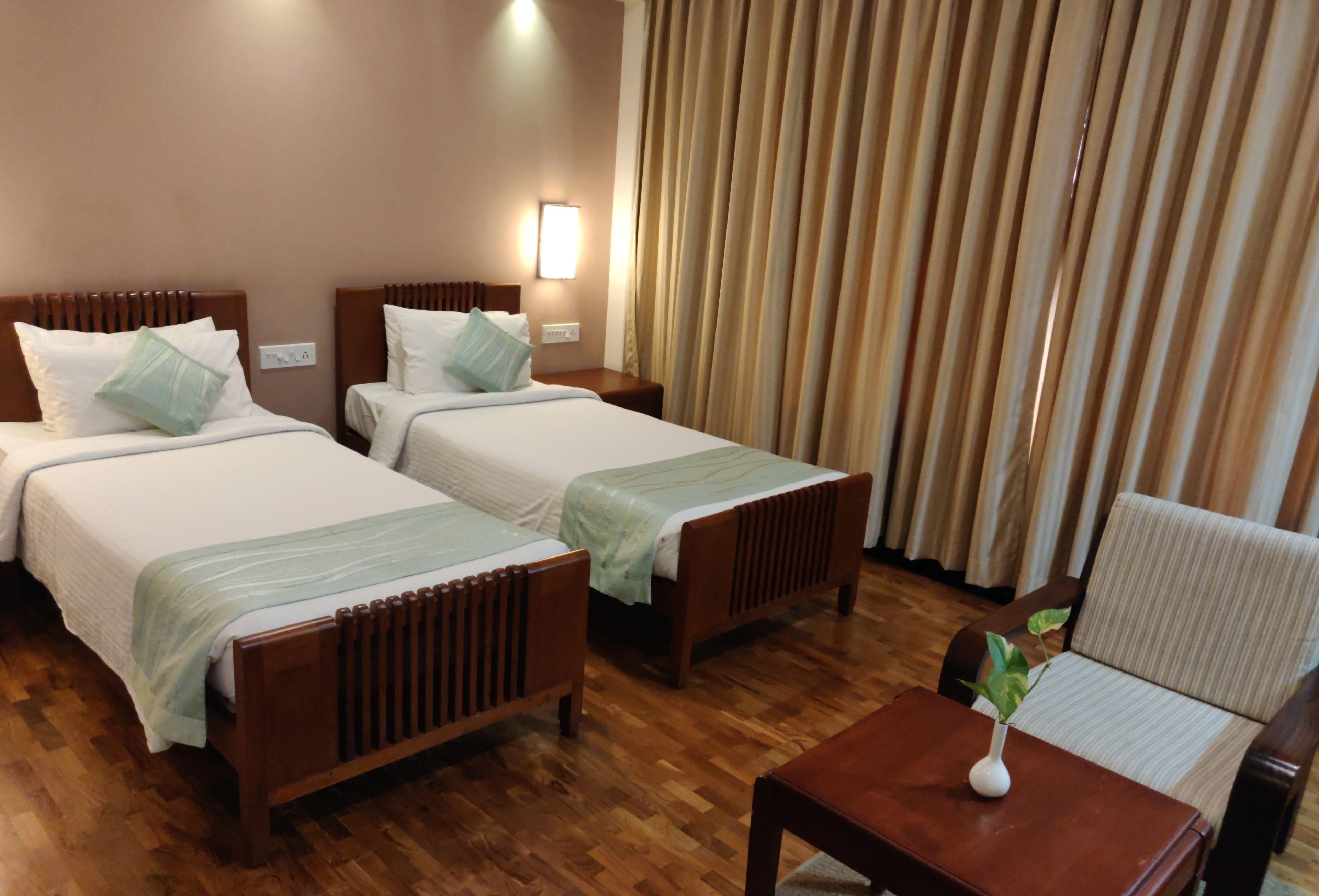 Quarto duplo standard, 1 quarto | 1 quarto, roupas de cama premium, cofres nos quartos, escrivaninha