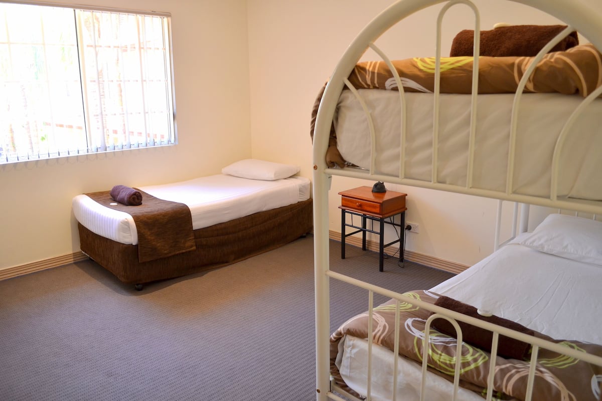 Apartamento Standard, 2 quartos, não fumadores, cozinha (Apartment) | Ferro/tábua de engomar, berços/camas para crianças grátis, Wi-fi grátis