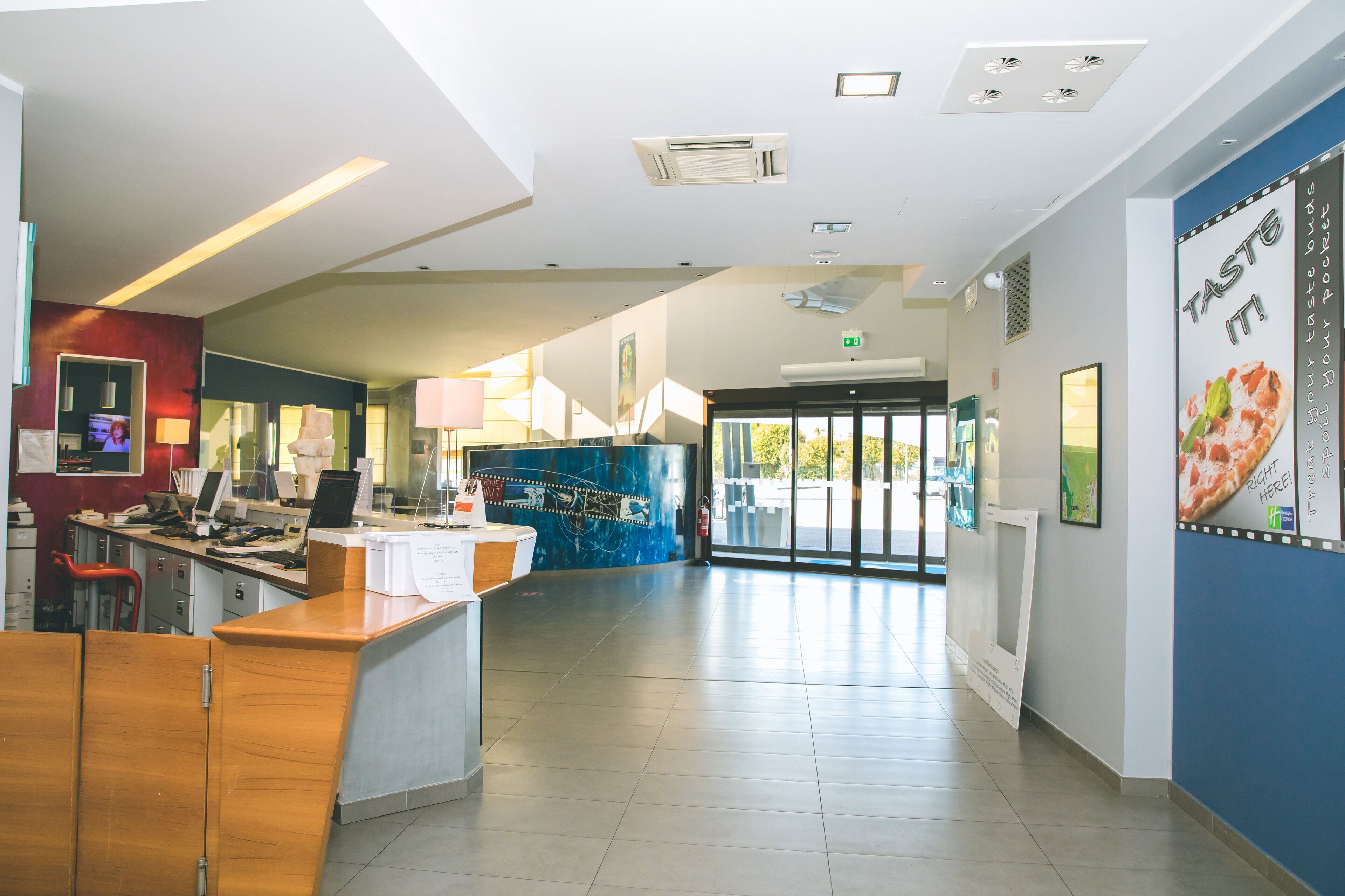 Holiday Inn Express Milan - Malpensa Airport, an IHG Hotel Reviews ...