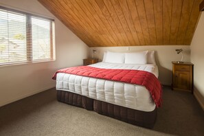 1 quarto, roupas de cama premium, cortinas blackout