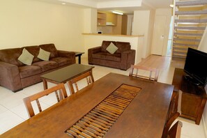 Apartamento Standard, 3 quartos, cozinha | Ferro/tábua de engomar, berços/camas para crianças, Wi-fi 