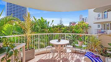 Apartamento, 1 quarto, vista para o jardim | Vista do quarto