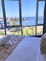 Apartamento luxo, 2 quartos | Roupas de cama premium, individualmente decorados