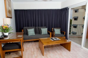 Apartamento Standard, 2 quartos, vista para o oceano (Free Wi-Fi & Parking) | Com decoração personalizada, com mobília individualizada 