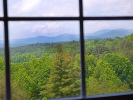 Quarto casal standard, suíte (Whissenhunt Mountain Ste) | Vista da propriedade