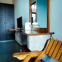 Cofre no quarto, secretária, Wi-fi grátis, roupa de cama fornecida 