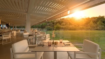 7 restaurantes, café da manhã, culinária internacional