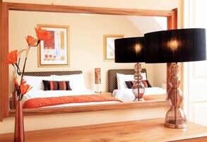 Quartos à prova de som, Wi-Fi de cortesia, roupa de cama