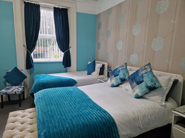 Ambassador Guest House - Paignton