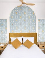 Quarto casal superior | Roupas de cama premium, escrivaninha, Wi-Fi de cortesia