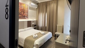 Quarto Duplo | Edredões de penas, cofre no quarto, Wi-fi grátis