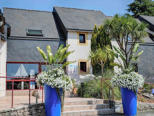 Brit Hotel Le Branhoc - Auray