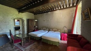Quarto triplo família
