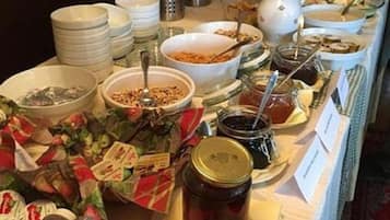 Pequeno-almoço tipo buffet incluído