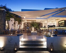 2 restaurantes: opção de café da manhã, almoço e jantar