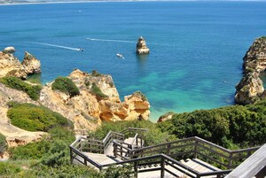 Perto da praia, areia branca 