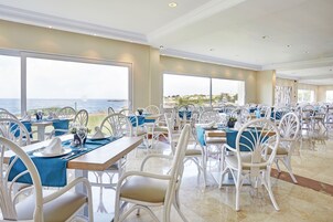 Café da manhã, almoço e jantar