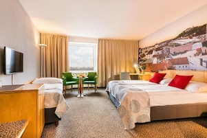 Quarto triplo, 1 quarto | Frigobar, cofres nos quartos, escrivaninha