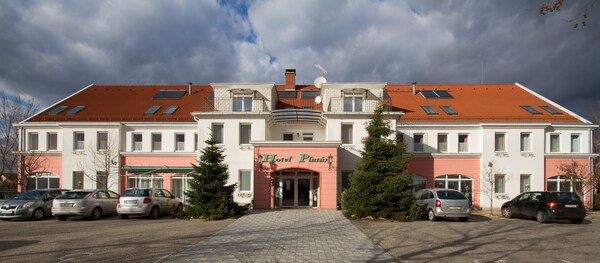Platan Hotel - Debrecen