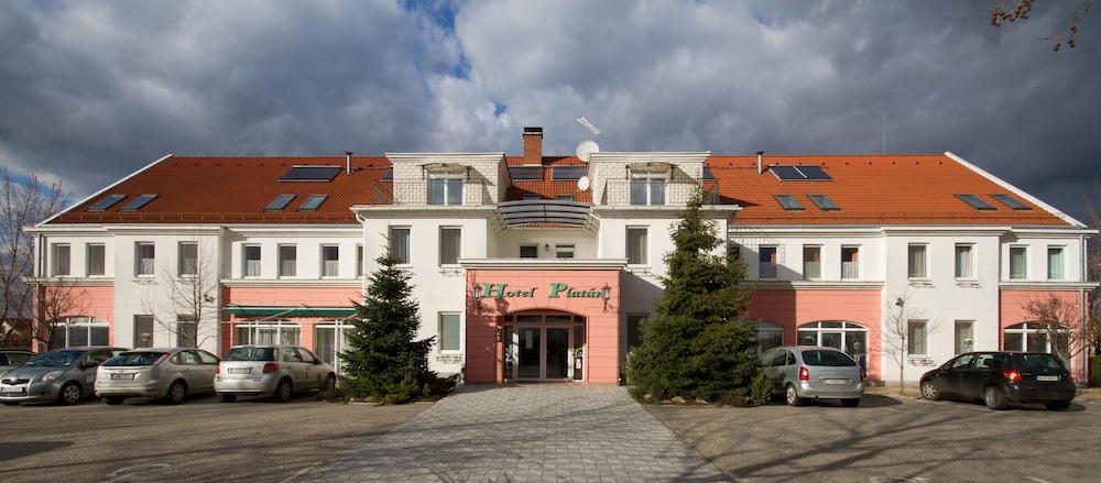 Platan Hotel - Debrecen