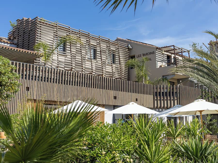 Fachada da propriedade