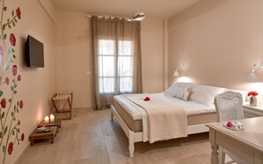 Estúdio standard, vista para o mar | Roupas de cama premium, edredons de pluma, escrivaninha