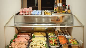 Café da manhã com buffet todos os dias (EUR 5 por pessoa)