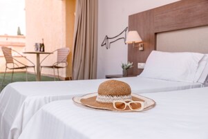 Quarto Superior, terraço | Secretária, Wi-fi grátis, roupa de cama fornecida
