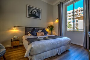 Quarto Duplo Superior | Secretária, quartos insonorizados, ferro/tábua de engomar, Wi-fi grátis 