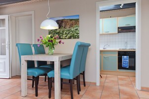 Roupa hipoalergénica, camas de colchão Tempur-Pedic, secretária 