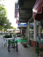 Chuveiro, toalhas de banho