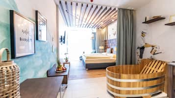 Quarto casal (Gartenzimmer) | Frigobar, cofres nos quartos, Wi-Fi de cortesia, roupa de cama