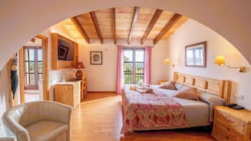Quarto casal, vista para a piscina | 1 quarto, roupas de cama premium, edredons de pluma