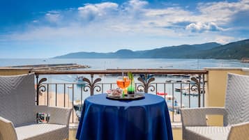 Quarto casal panorâmico, vista para o mar | Comodidades do quarto