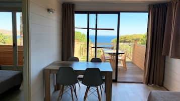 1 quarto, individualmente mobiliados, cortinas blackout