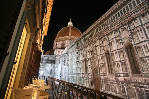Granduomo Charming Accomodation - Florence