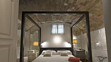 Quarto Standard | Minibar, cofre no quarto, secretária, quartos insonorizados