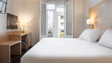 Quarto Duplo Deluxe | 1 quarto, minibar, cofre no quarto, secretária