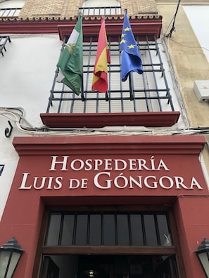 Fachada da propriedade