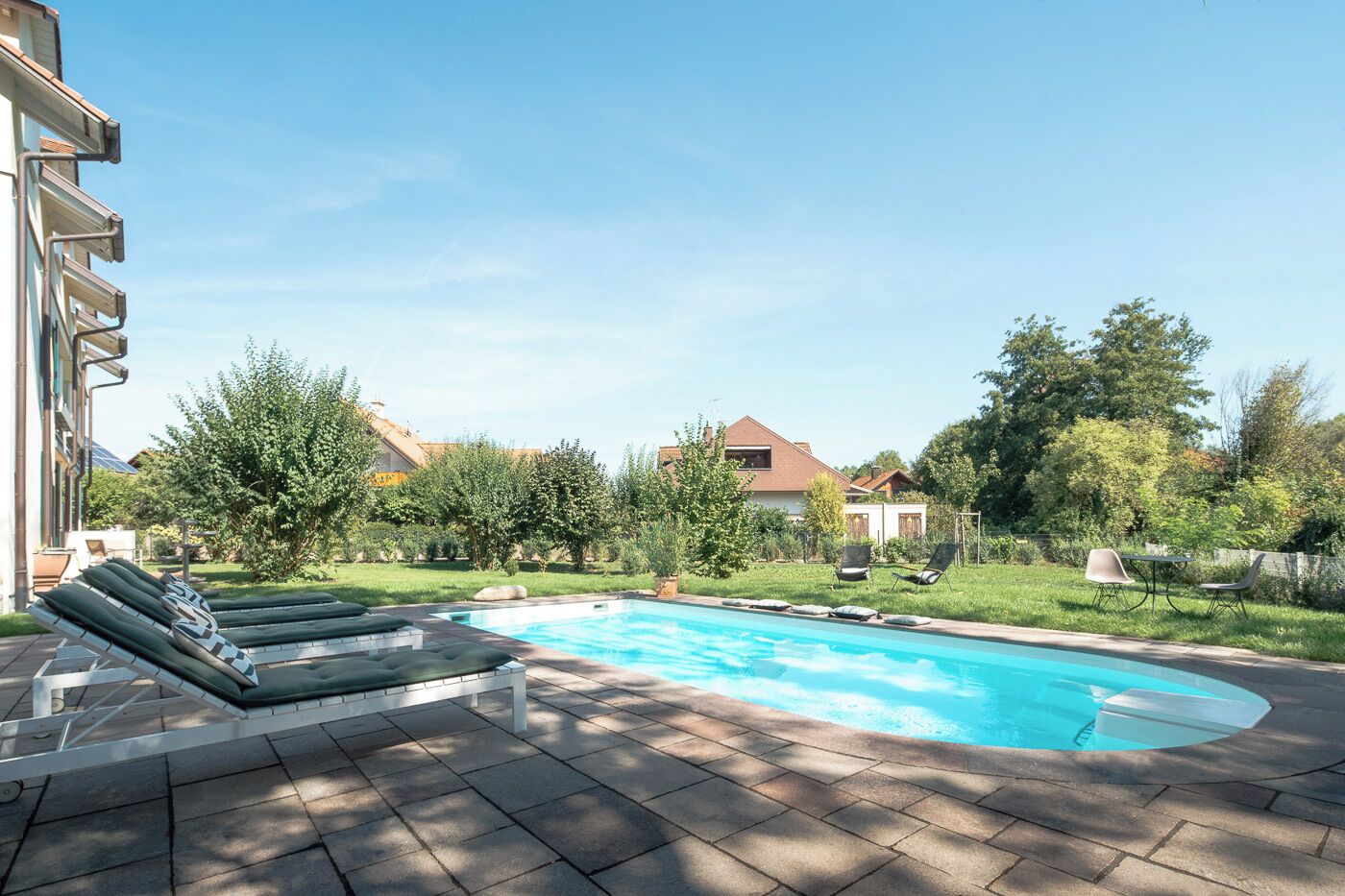 Piscina externa sazonal