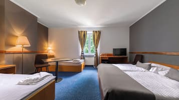 Secretária, cortinas/cortinados opacos, quartos insonorizados