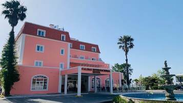 Fachada da propriedade