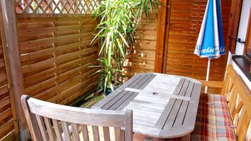 Suite Tradicional, 3 quartos, pátio, vista para a montanha | Terraço/pátio interior